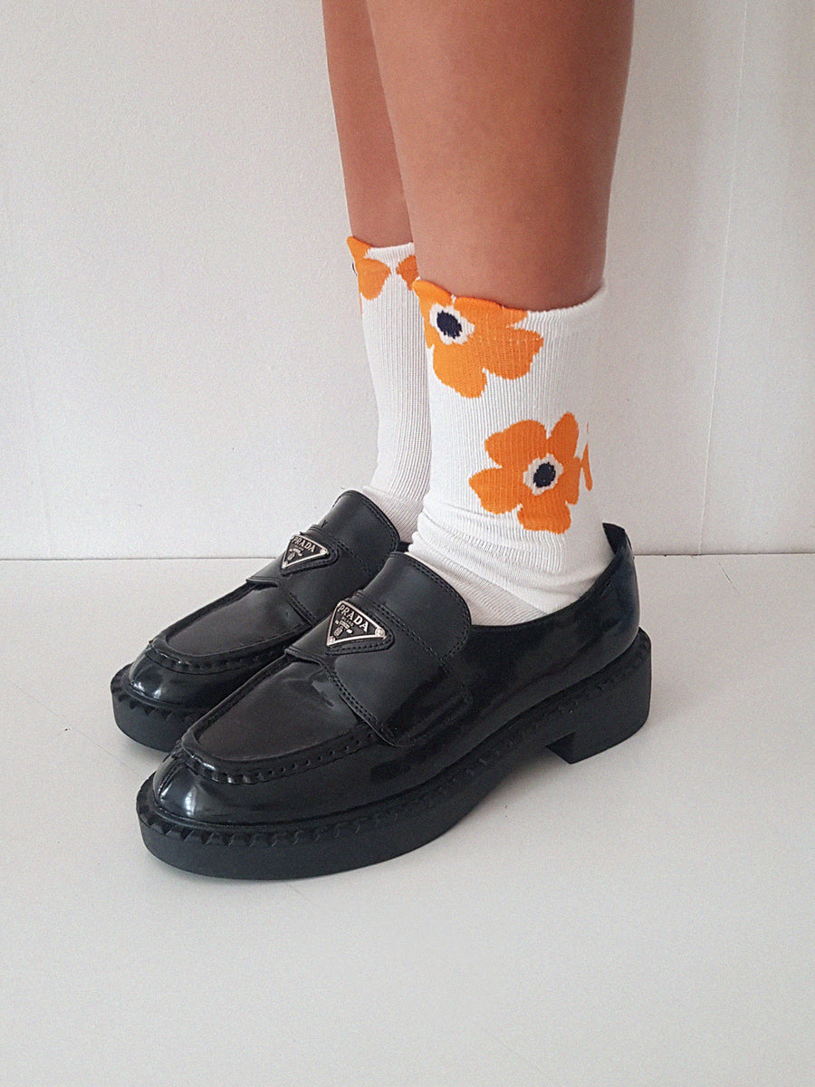 ORANGE FLOWERS – tricirculo